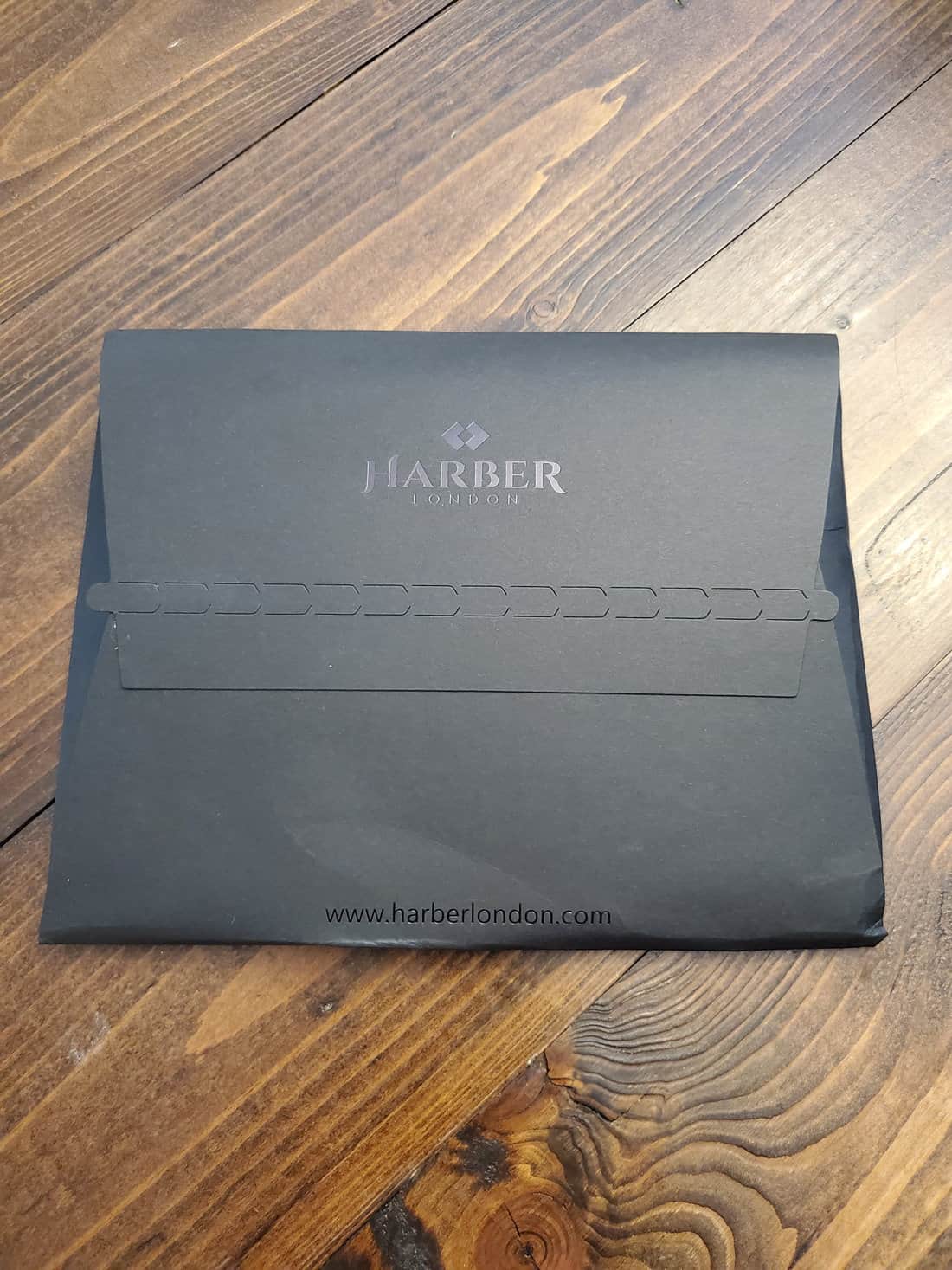 Harber London Wallet Review 2024 [Bifold Card Wallet]